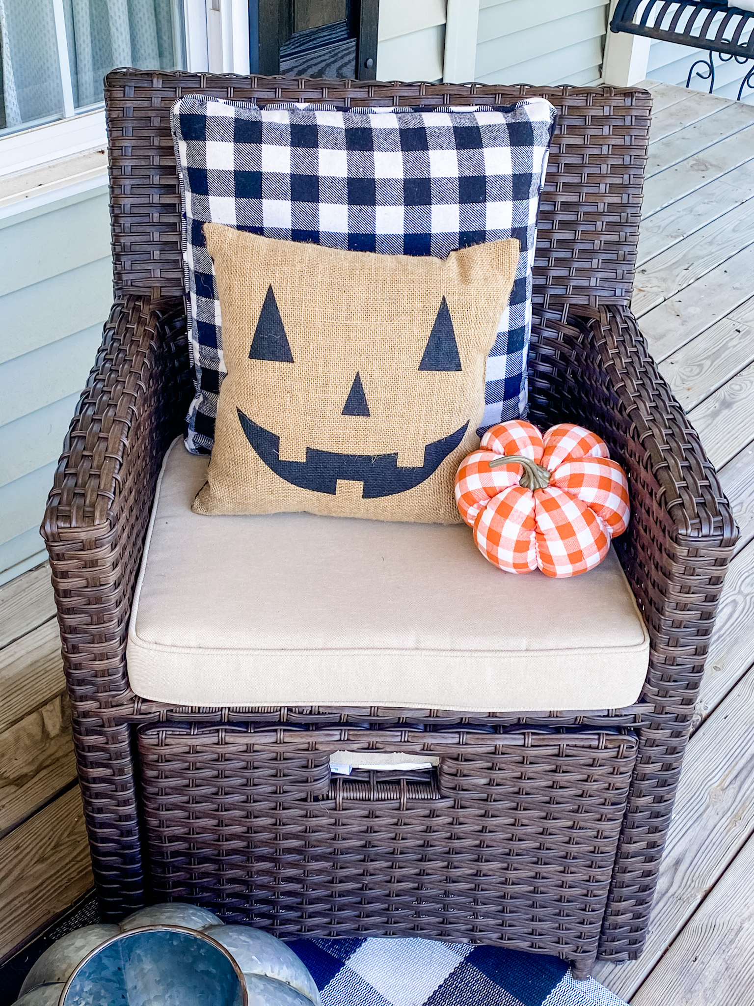 5 Easy Steps for a Festive Fall Front Porch • Sugar Plum Palace